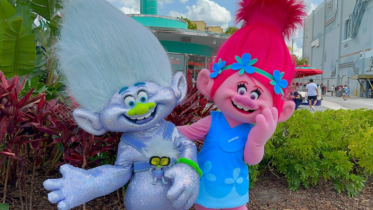 Trolls Meet and Greet with Tiny Diamond at Universal Studios Florida ...
