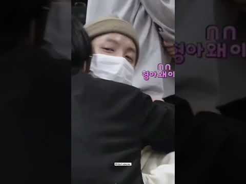 Hobi putting his baby to sleep ☺️🥰 #doitlikebaby #hobi #jungkook #babyko #shorts #bts