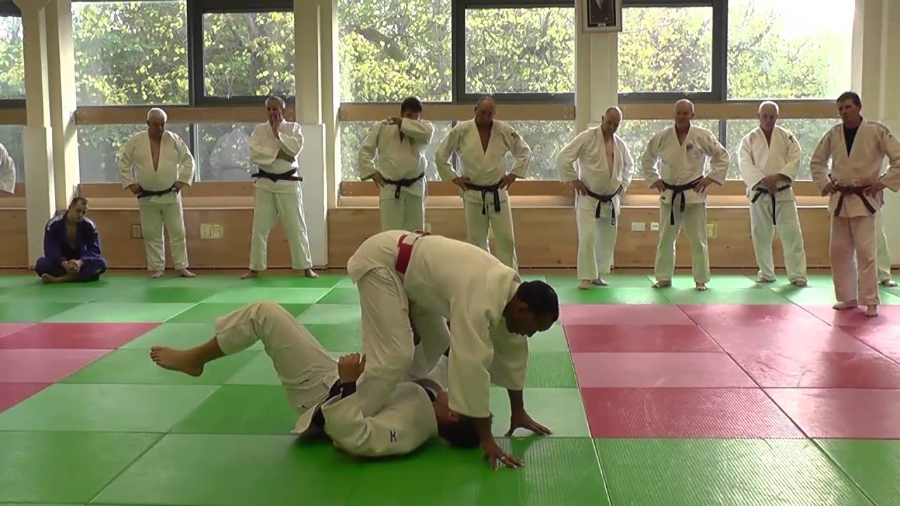 Judo - Tomoe-nage Densign White (GBR) Part 1 - YouTube