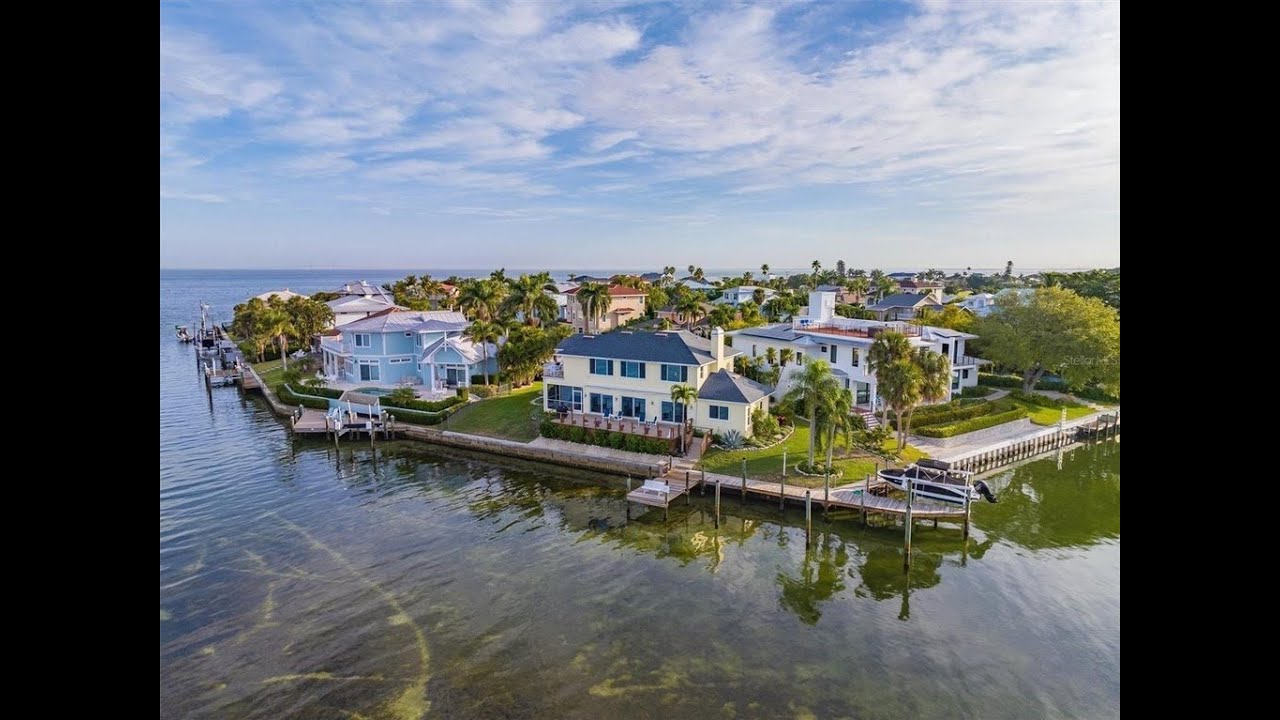 733 Key Royale Dr, Holmes Beach, FL 34217 - Kathy Harman - MLS A4591684 ...
