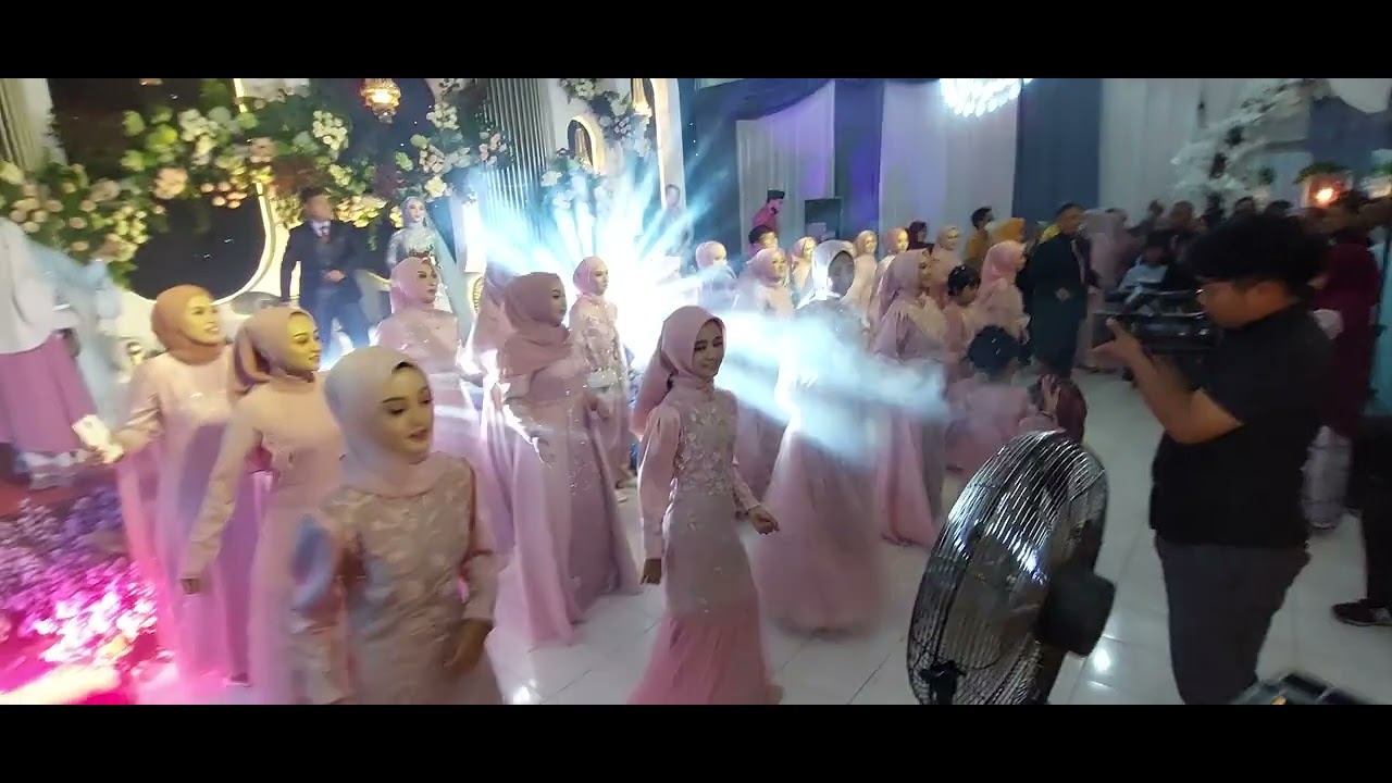 bridsmaid ajak joget pengantin..@syam arif chanel - YouTube