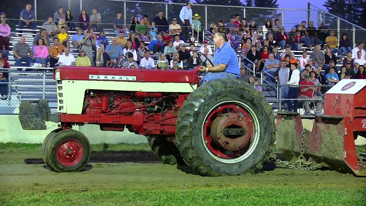 Farmall 560 Antique Tractor Pull Deerfield Fair 2011 - YouTube