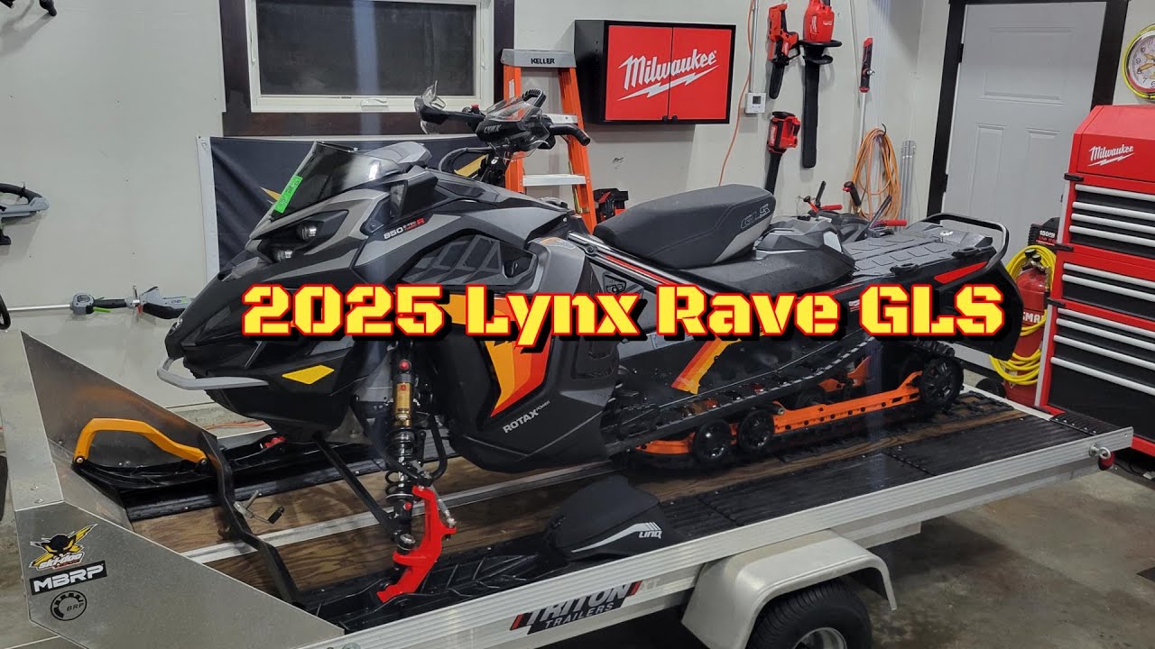 First look at the 2025 Lynx Rave GLS - YouTube