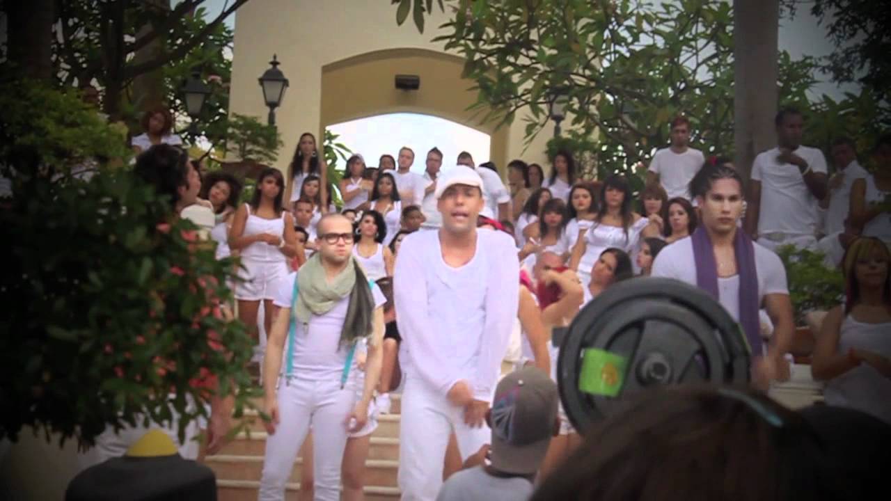 Making Of: La Vida es Bella - Ana Isabelle ft. Chino y Nacho - YouTube