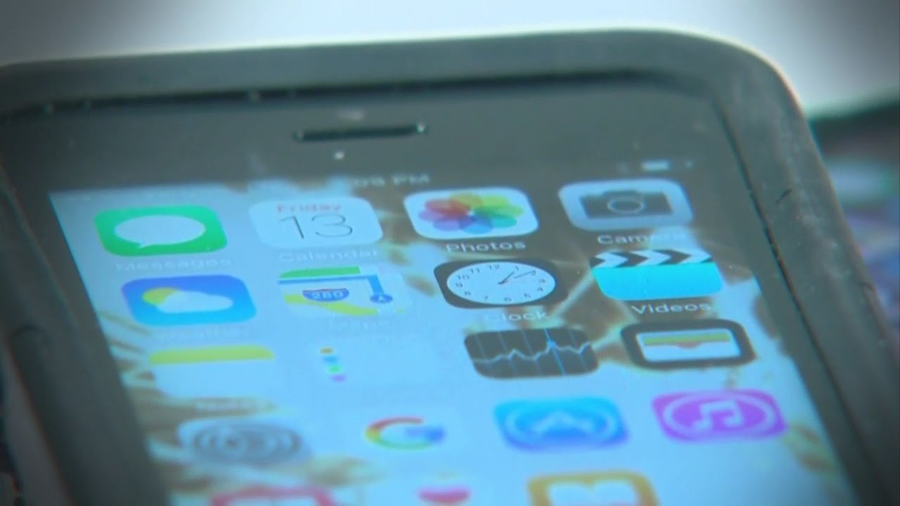 Bacteria On Cell Phones Could Cause Skin Issues - YouTube