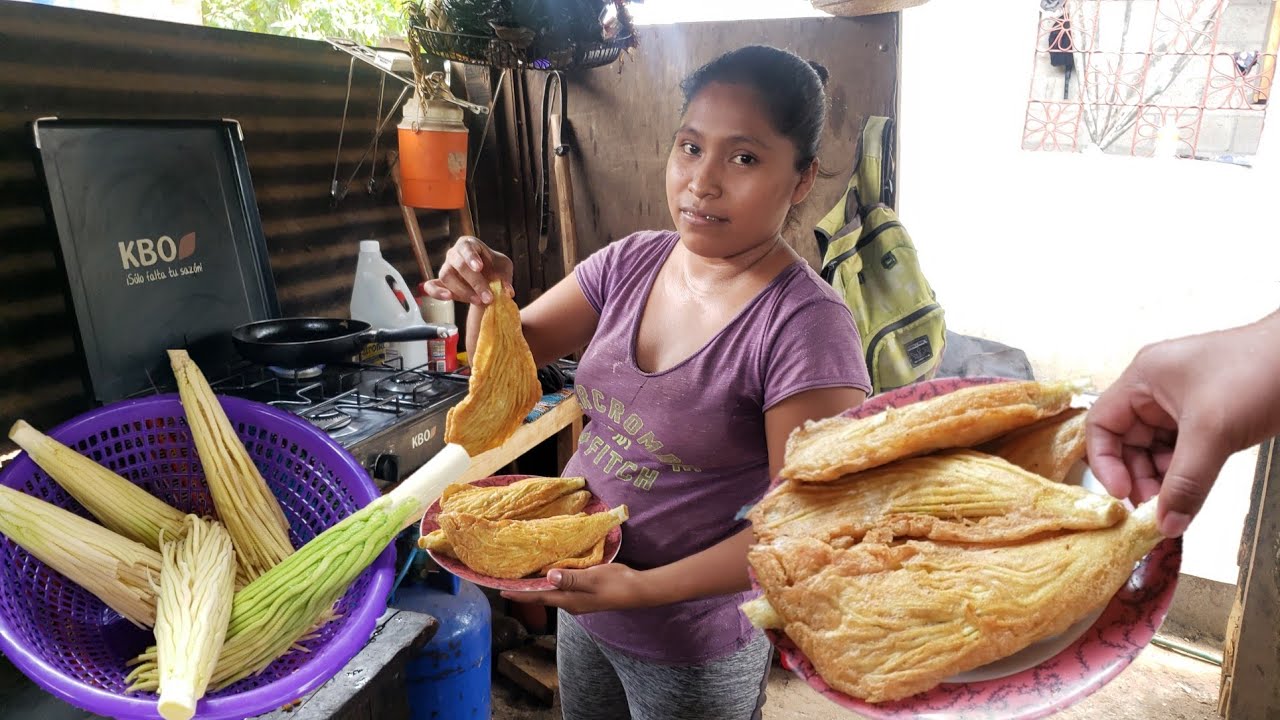 Una Comida 100%chapina de Guatemala Pacayas Forradas con Huevo! 🇬🇹😊 ...