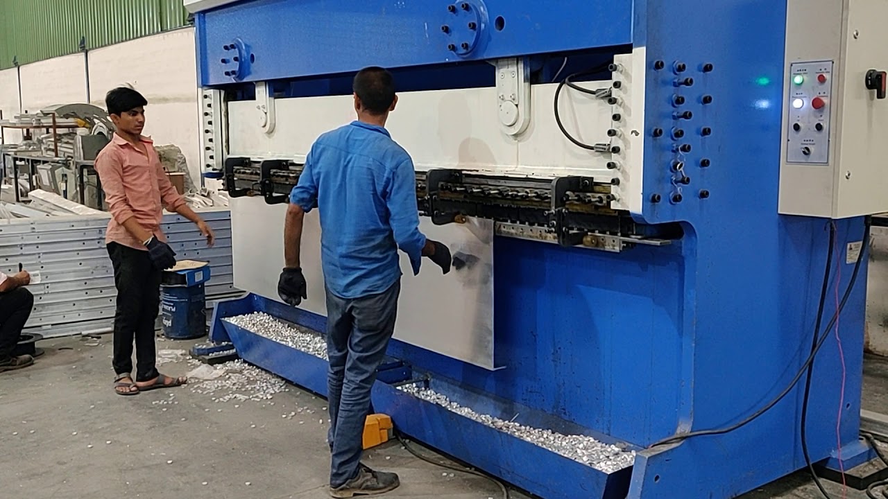 FPC-1558 600mm Aluminium Formwork Hydraulic Punching Machine - YouTube
