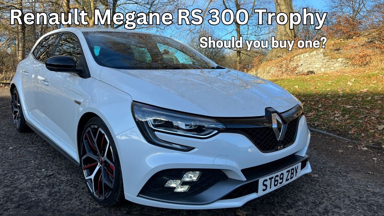 Should you BUY a Renault Megane RS 300 Trophy? (Test drive & Review ...