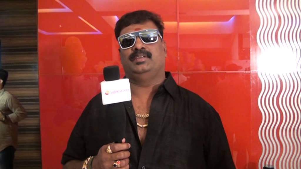 Stunt Master Thalapathi Dinesh Talks about Chase Fight in Kalkandu ...