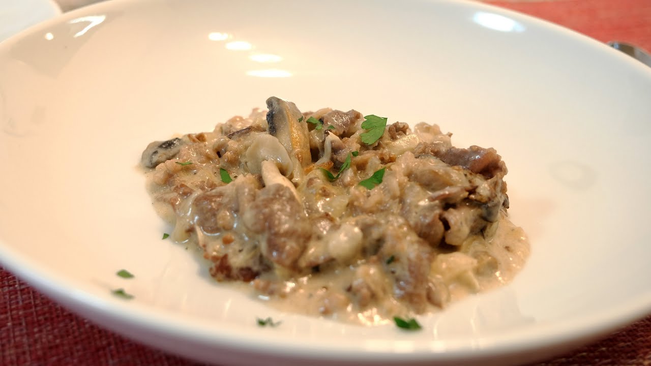 簡単で早いフレンチ♪ 牛肉のフォレスティエール -Beef forestiere - - YouTube