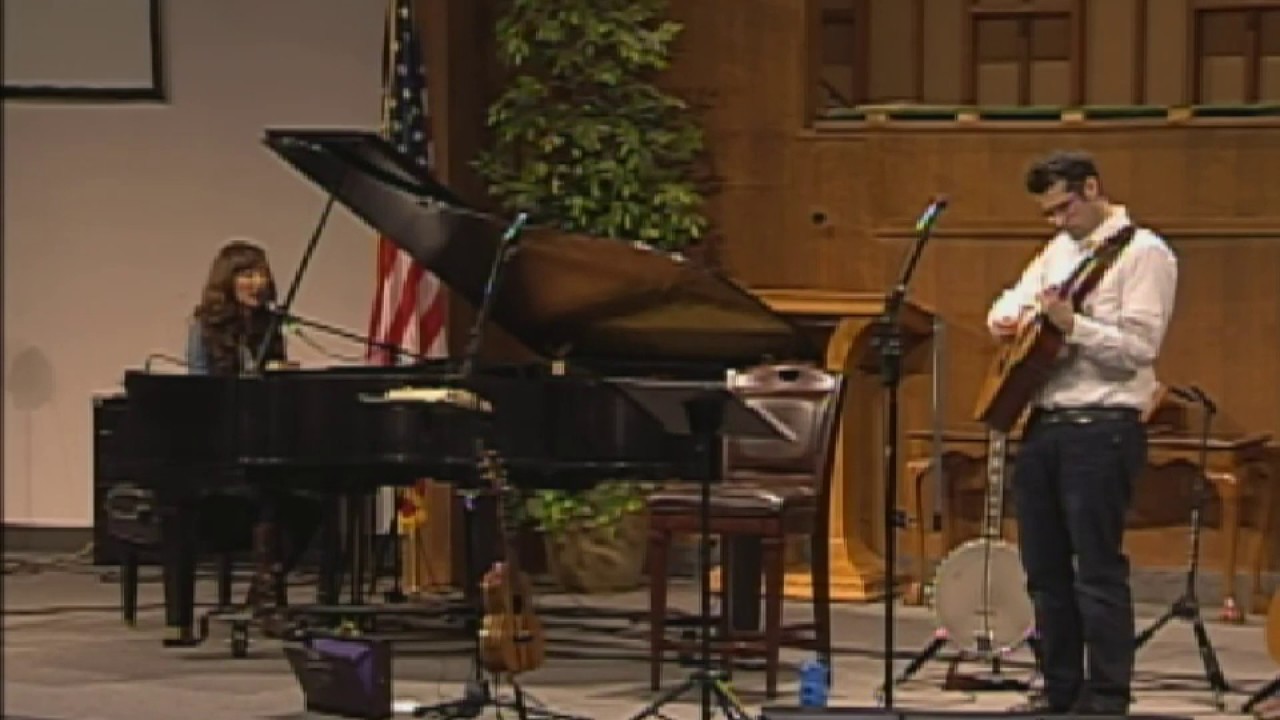 Matt and Josie Minikus Concert - YouTube