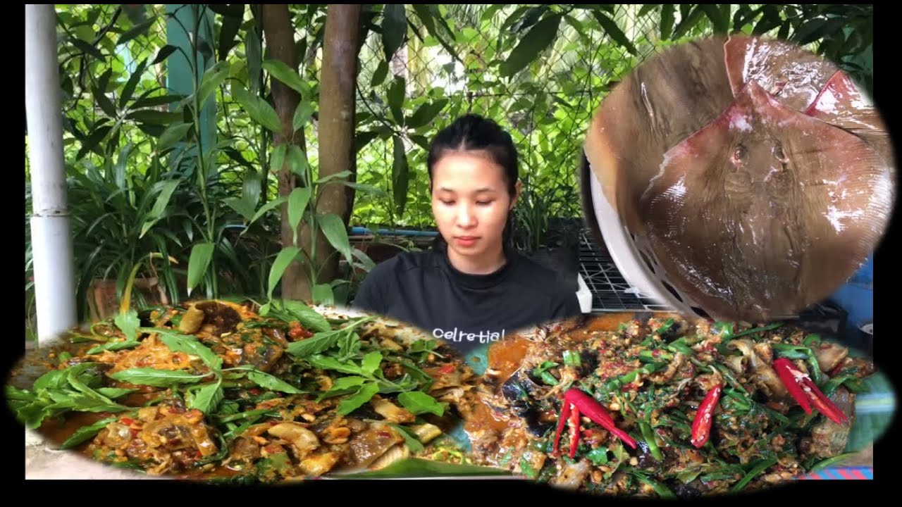 Cooking stingray fish fried with hot spicy seafood cooking recipe ...