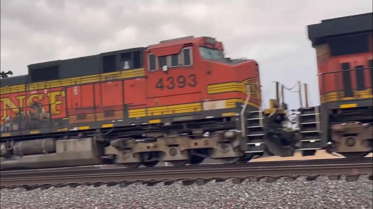 BNSF and UP train compilation! - YouTube