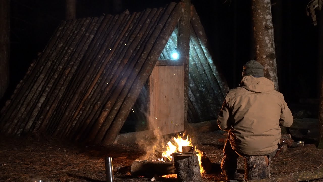 2 DAYS SOLO IN THE WOODS. LOG CABIN BUILDING. SURVIVAL. BUSHCRAFT ...