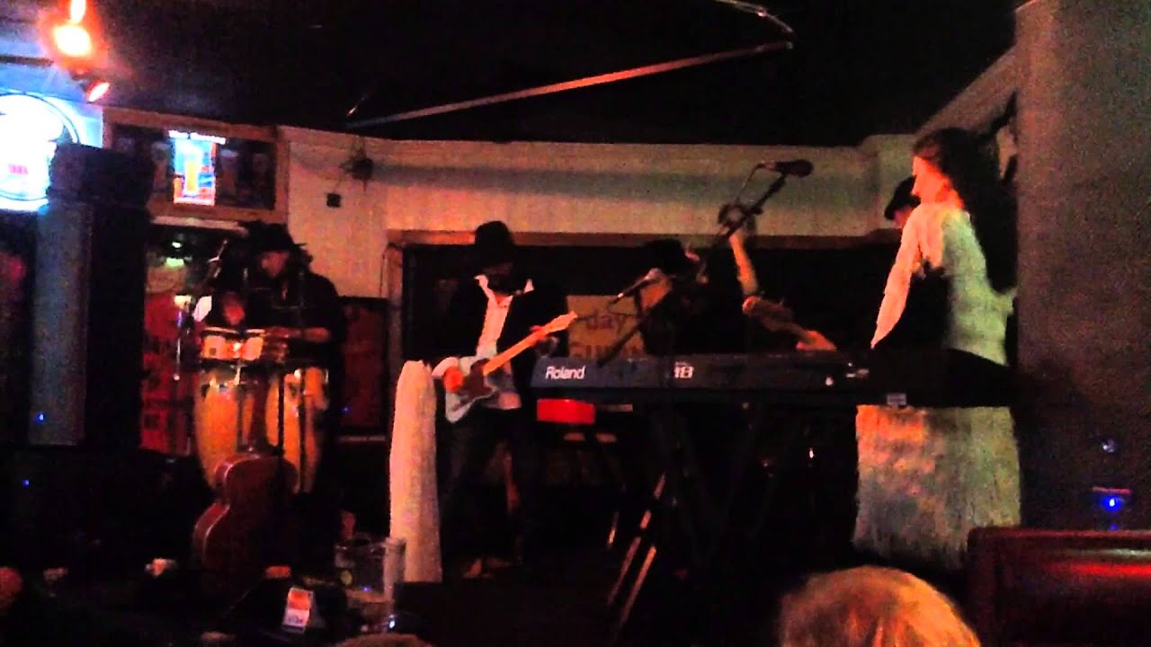 Rumours band - YouTube