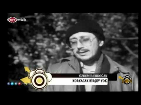 Ozdemir Erdogan  herkes kendine benzer & korkacak bir sey yok  1080p