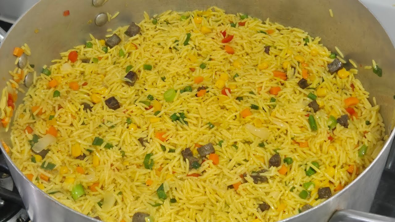 How to make Nigerian fried rice like a PRO - YouTube