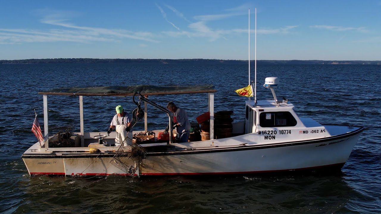 SoMD Crabbing Boat - YouTube