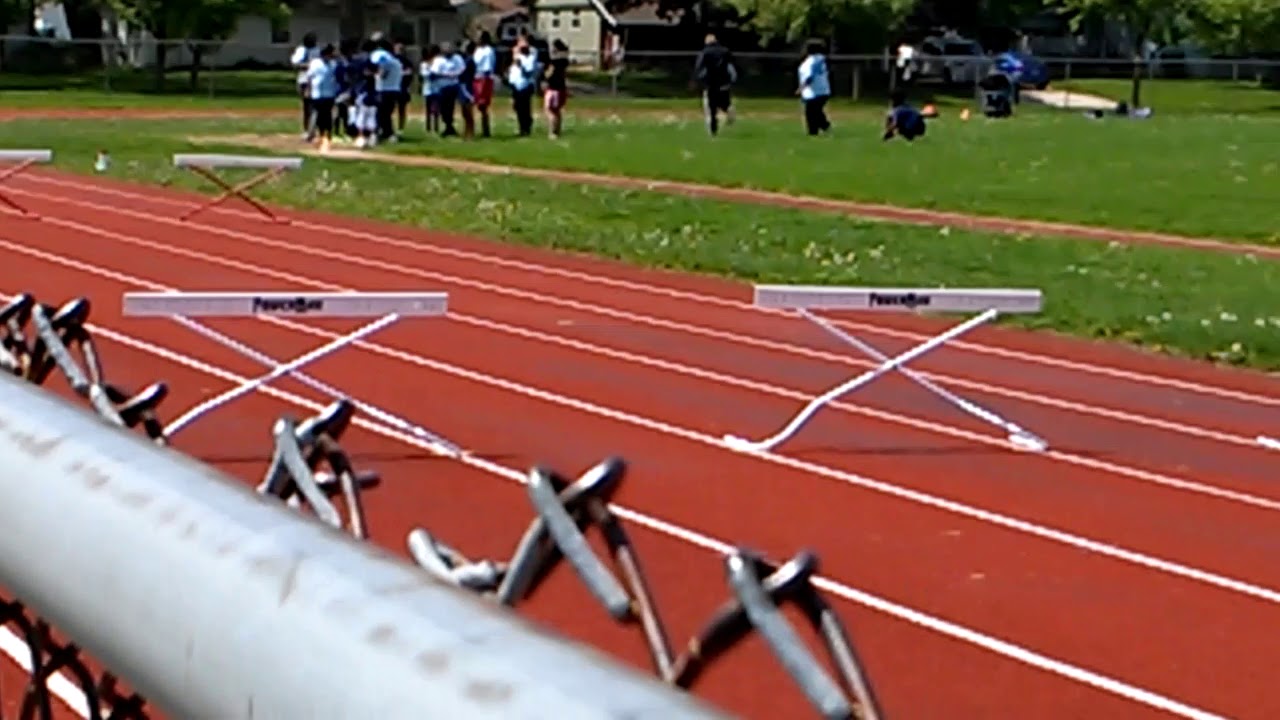 Mariah doing track - YouTube