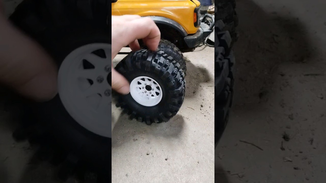 new boggers for the Bronco #superswamper #bogger #rc #scale #crawler # ...