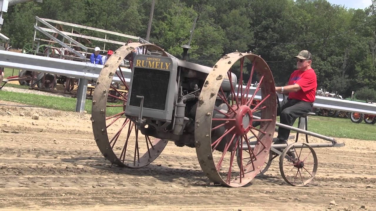 Erdle Family Advance Rumely "Line Drive" Tractor - YouTube