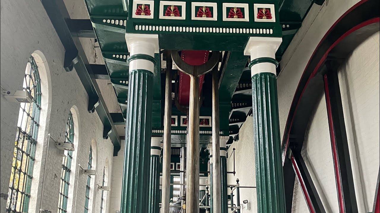 東ロンドンにある美しいビームエンジンを見に。Markfield Beam Engine & Museum - YouTube