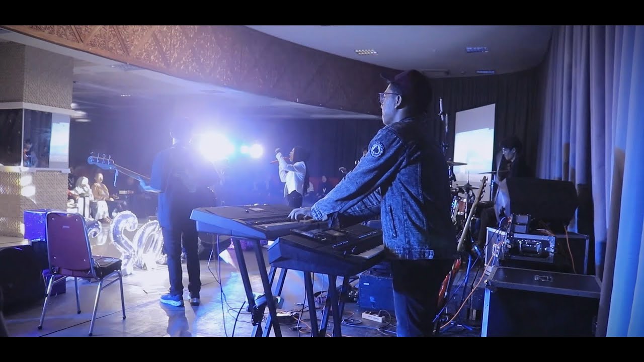 heart attack - Demi Lovato - Cover Takes Time - Keyboard Cam - YouTube