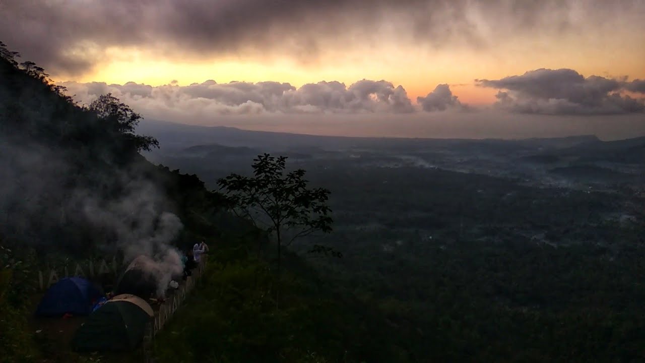 Tempat Camping Keren di Bali🏕️ || Bukit Surga karangasem - YouTube