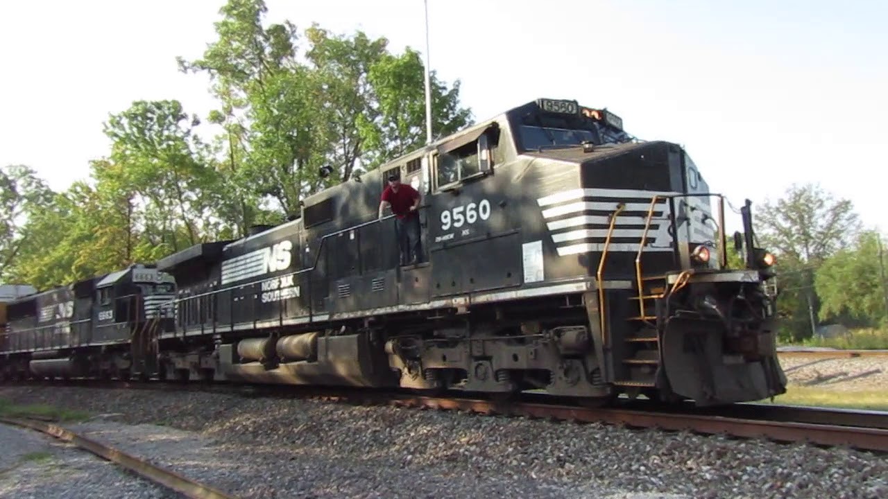 NS 6663 SD60 trails on NS 239 w/ AWESOME Crew - YouTube