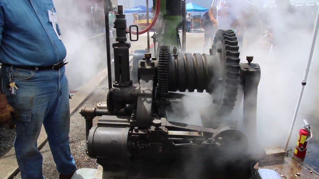 Antique steam powered ships's steering engine - YouTube