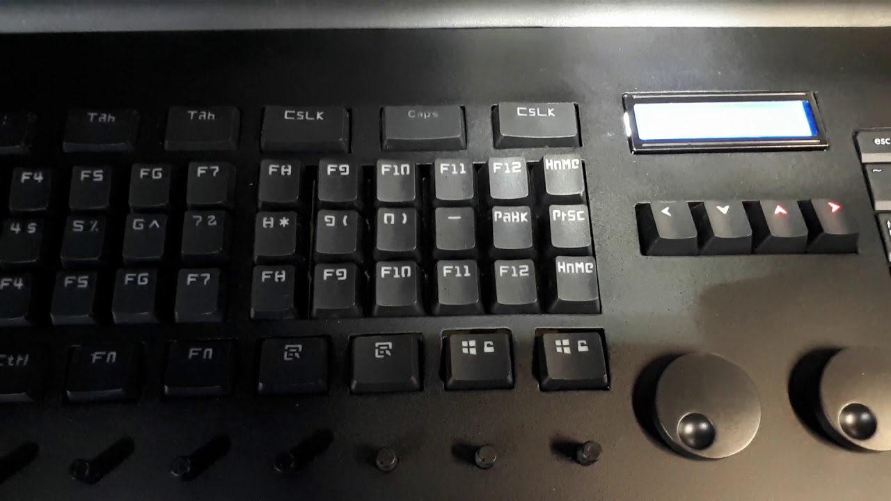 Light console Sunlight suite 2 + quickshow pangolin - YouTube