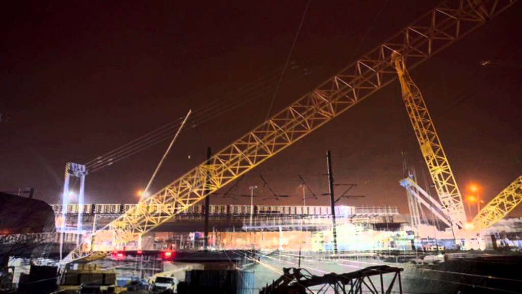 White Rose Way bridge lift in Doncaster - YouTube