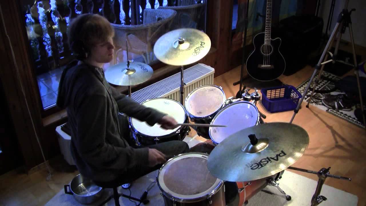 JULIAN W. "12/05" - 42, Titel 17 [Original Song] - YouTube