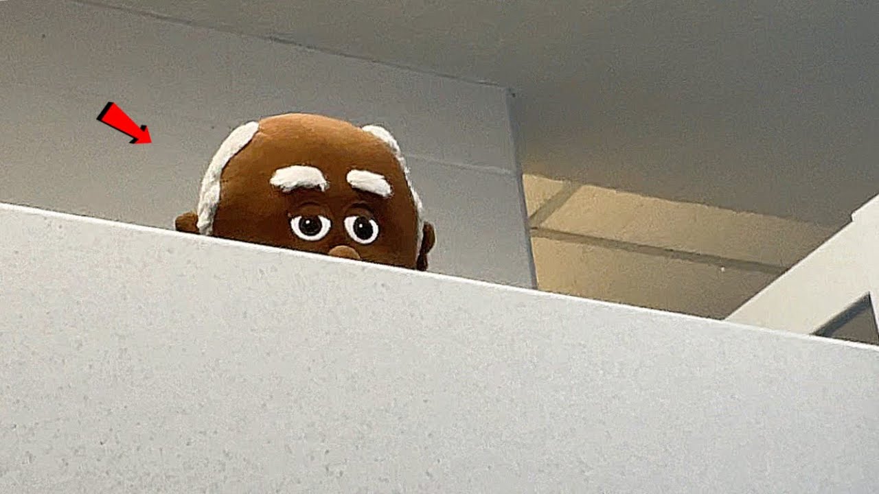 LOOKING OVER BATHROOM STALLS PRANK! - YouTube