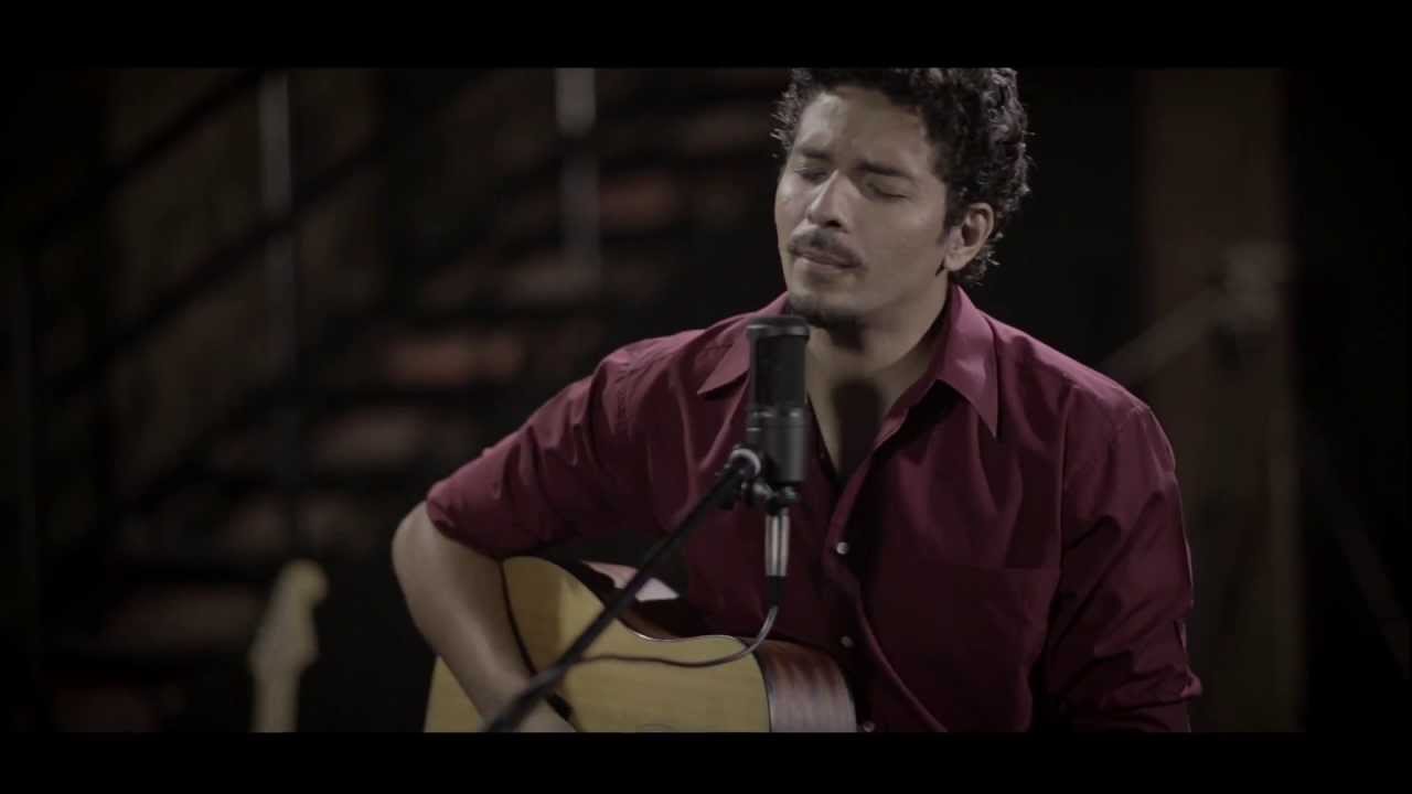 Javier Medina Bernal - Vale La Pena Soñar, versión Tocando Madera - YouTube