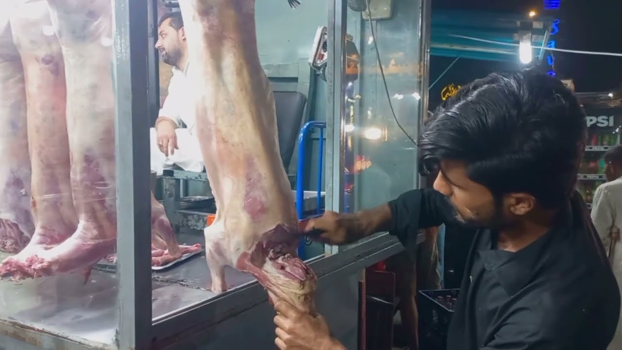 DUMBA / Lamb BBQ || Pakistani Street Food - YouTube