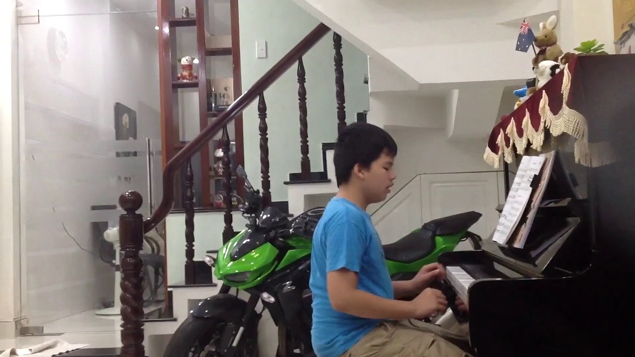 Jon - piano - Yesterday - YouTube