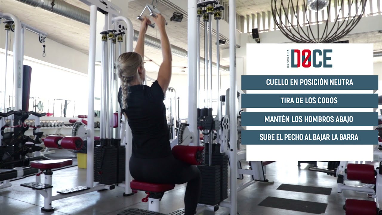 Jalón al pecho agarre neutro cerrado - YouTube