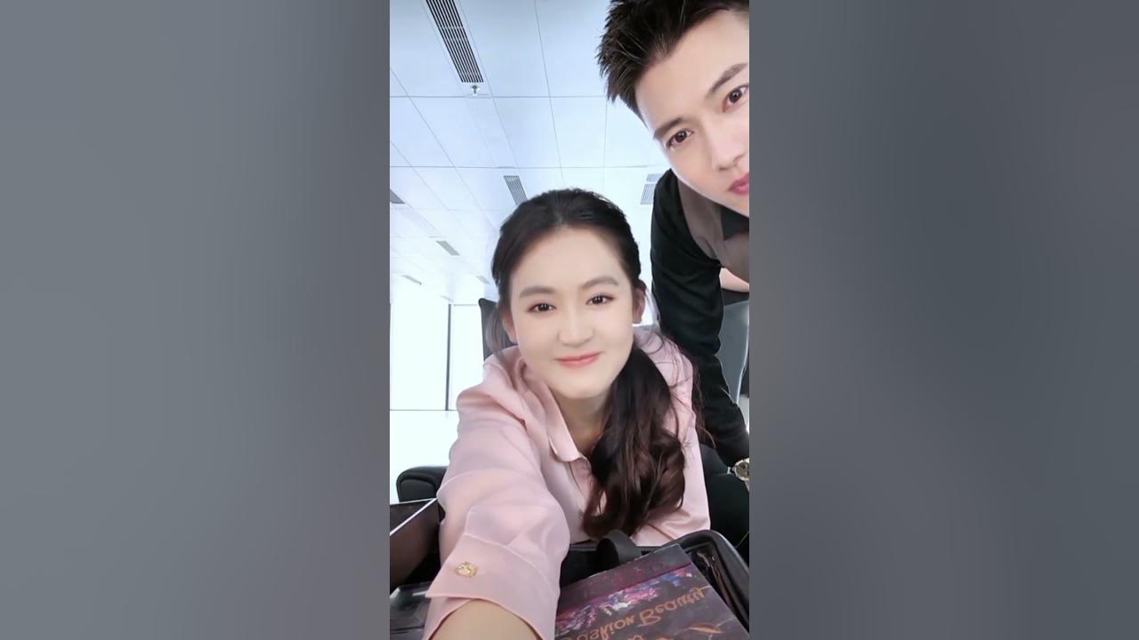 Huang Wenbo x Zhai Yiying's live chat #chinesedrma #movie #romantic - YouTube