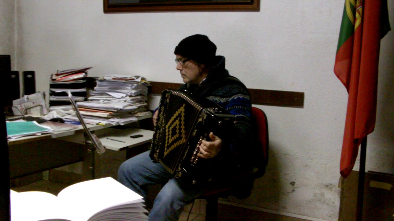 Ó macieira do Adro de Formilo - YouTube