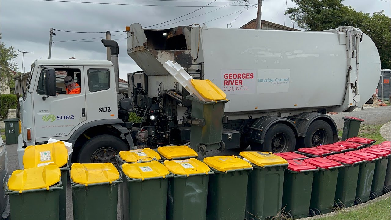 The Georges River Trucks Vs. The Line of Bins Disaster (SL73 & SL840 ...