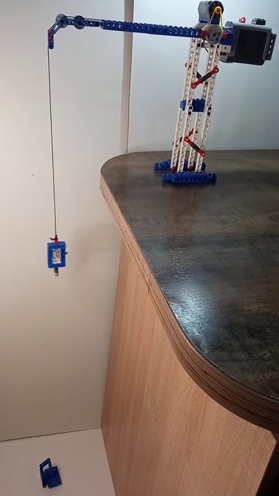 мой первый кран из ЛЕГО. LEGO crane # Muhammad #shorts - YouTube