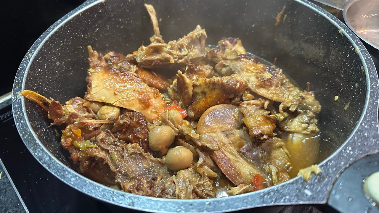 Recette congolaise poulet fumer au champignon avec la semoule - YouTube