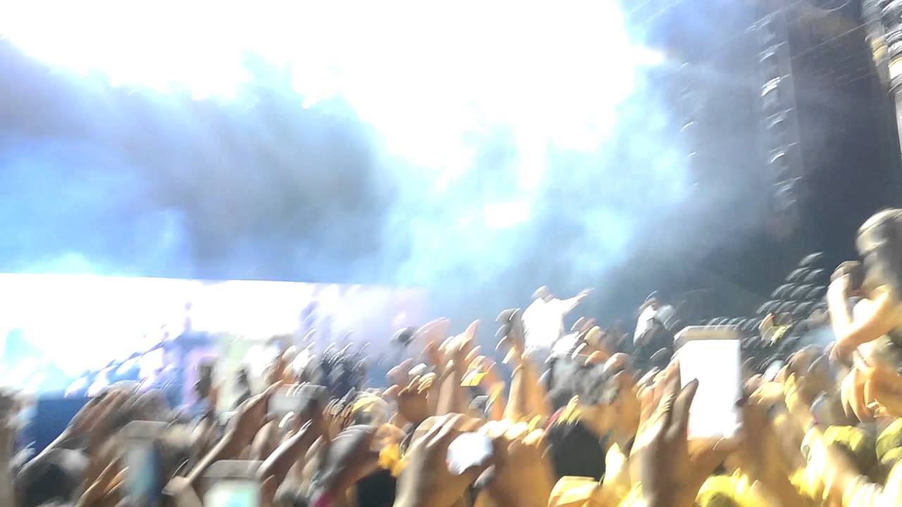 Kanye West - Father Stretch My Hands pt.1 @ Coachella 2016 - YouTube