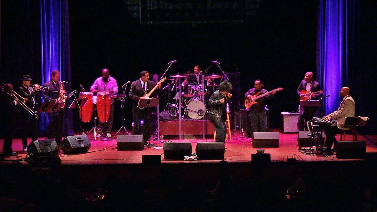 Mousey Thompson & The James Brown Experience - YouTube
