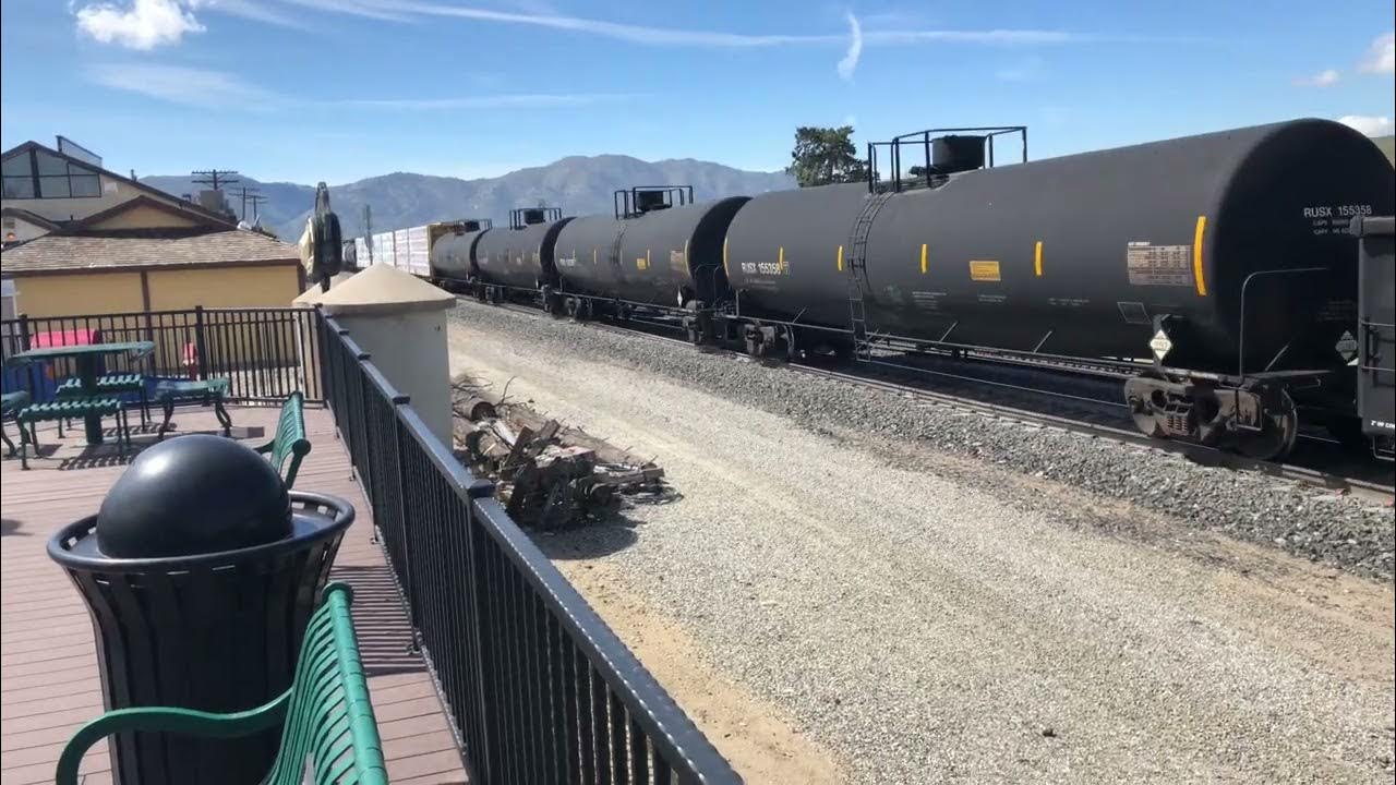 Bnsf manifest at the Tehachapi depot - YouTube
