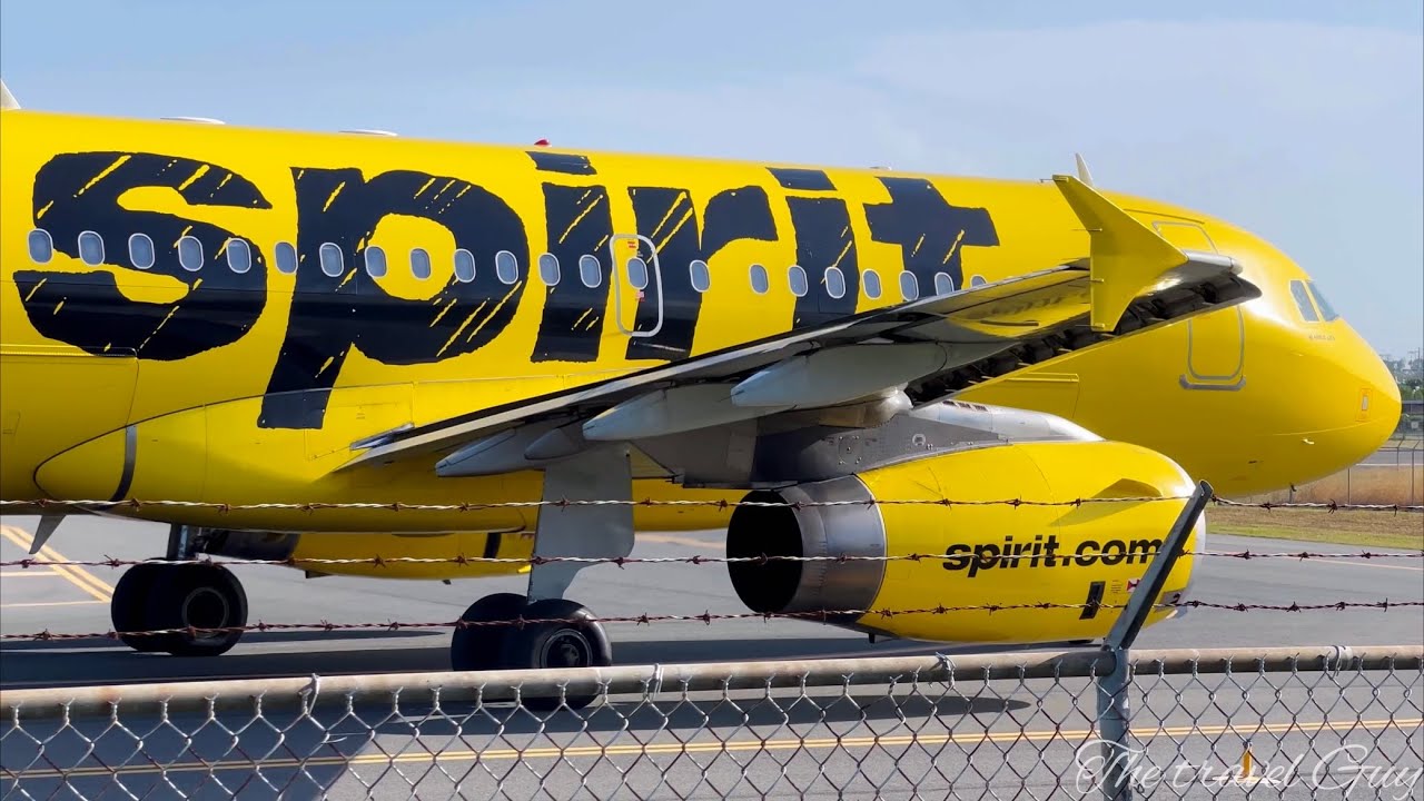 (4K) Plane Spotting at Ponce Mercedita Airport! + Beech G58 Baron - YouTube
