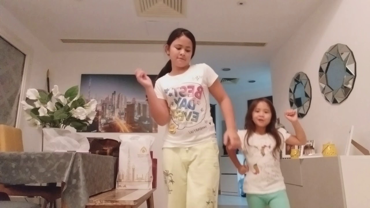 Me dancing again😂 - YouTube