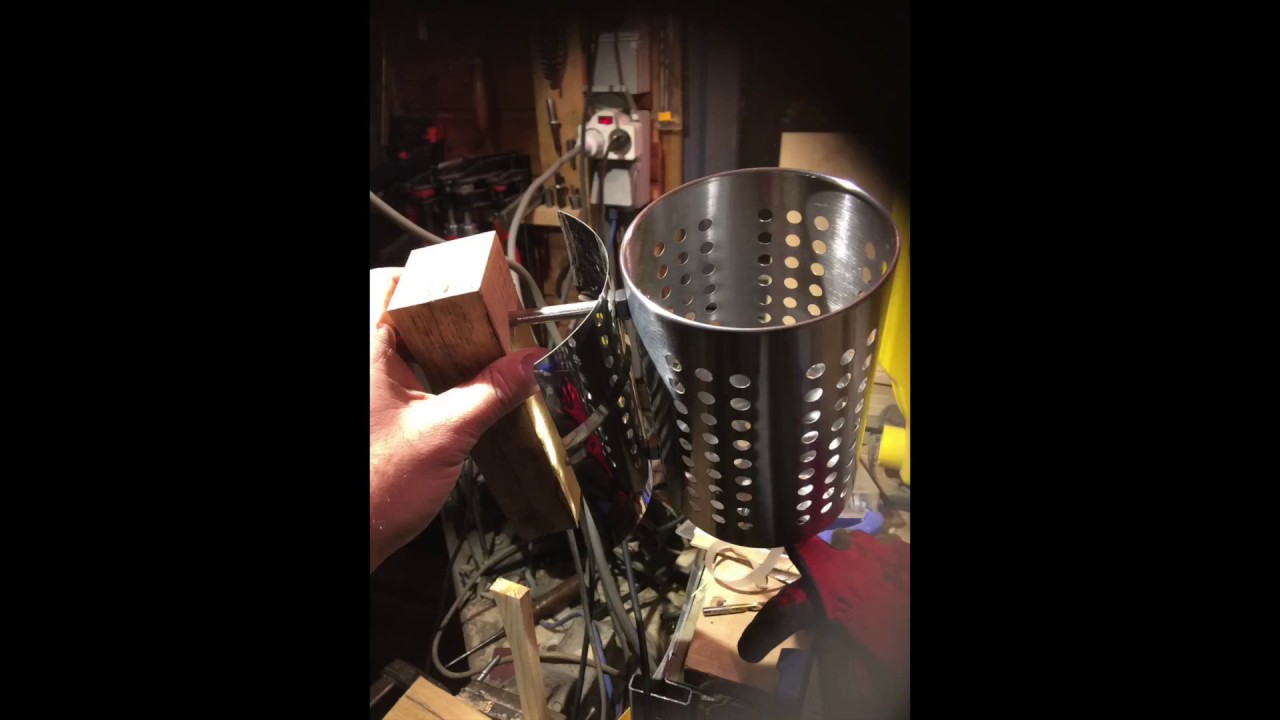 BBQ Charcoal Chimney / Kolen starter - YouTube