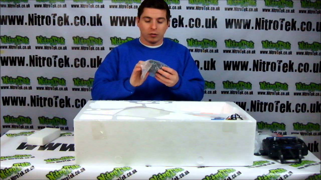 Skyfun Delta-Wing Remote control plane Review - YouTube